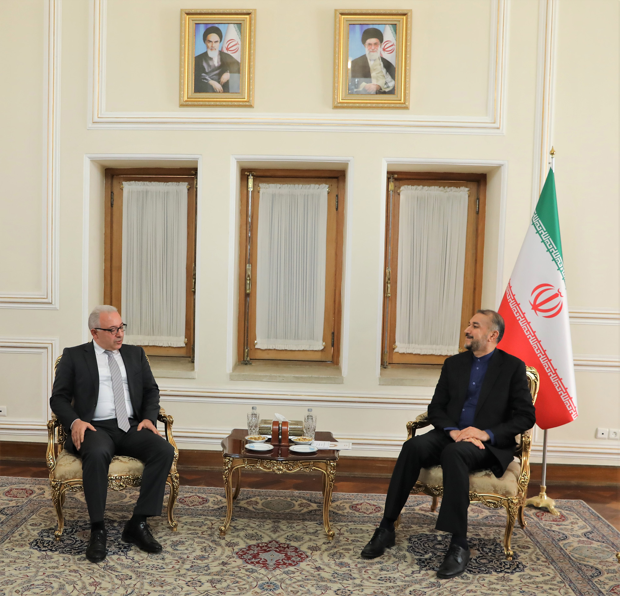 Ministry of Foreign Affairs of the Islamic Republic of Iran- Armenian deputy FM holds meeting ...
