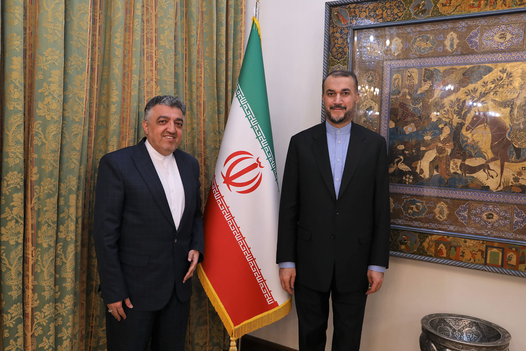 Ministry of Foreign Affairs of the Islamic Republic of Iran- Iran’s new envoy to Belarus meets ...
